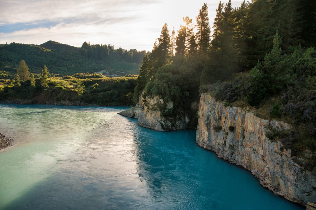 Rakaia Gorge cliff scenery